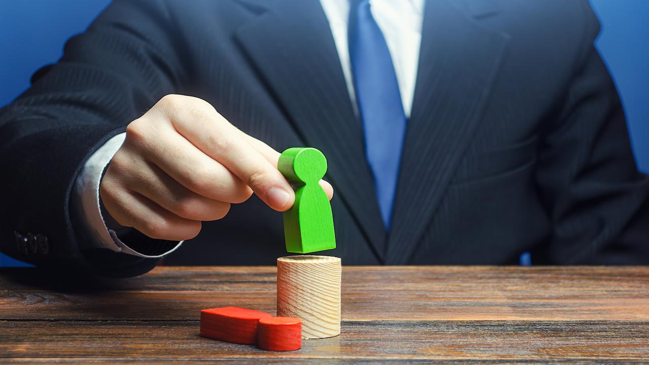 10 Common Problems in Restaurant Management - StaffAny